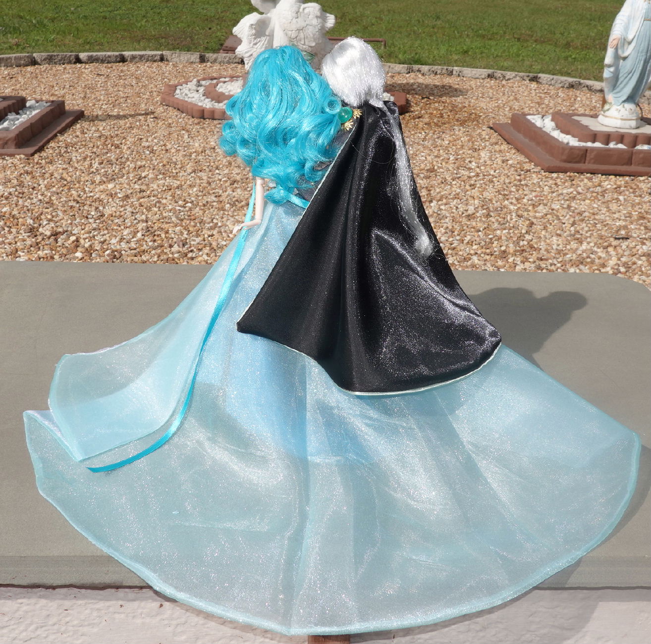 Index of /customdolls/royal